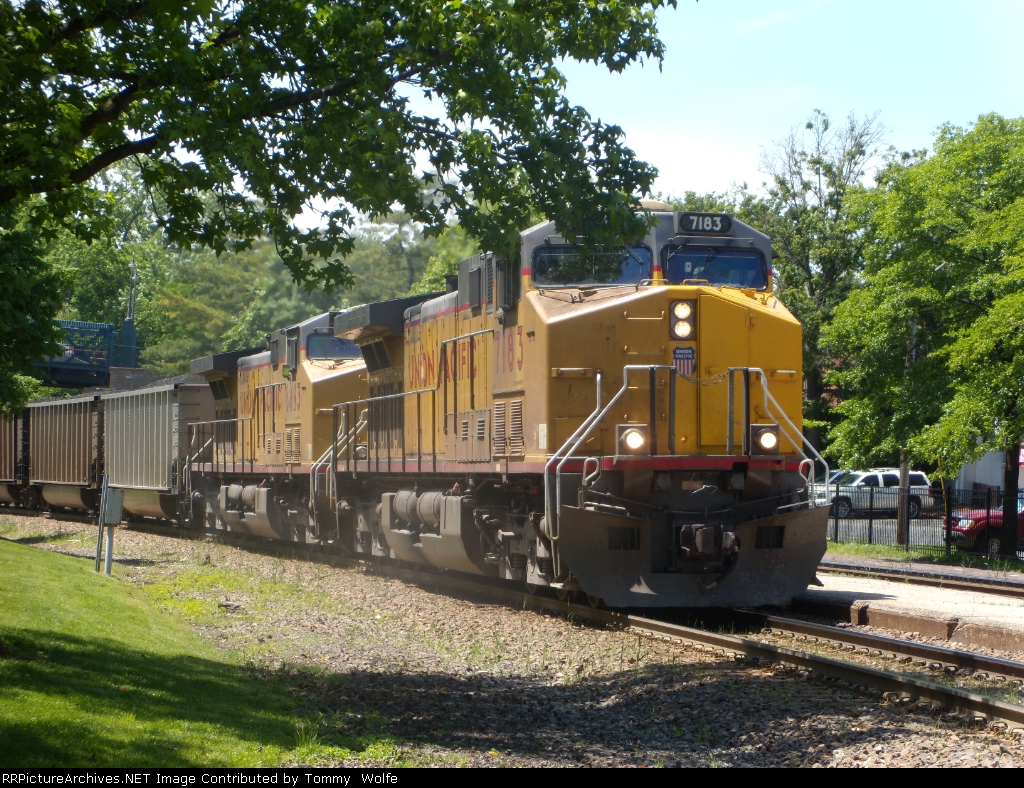 UP 7183 leads a loaded coal right after it meets the MASKC with UP 7700 leading that train